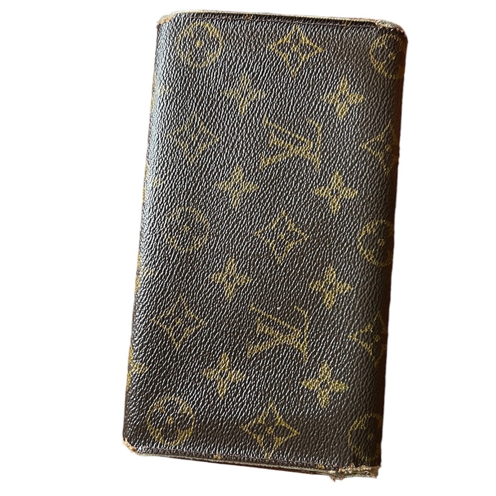 Authentic Louis Vuitton Monogram Wide Wallet - Gem